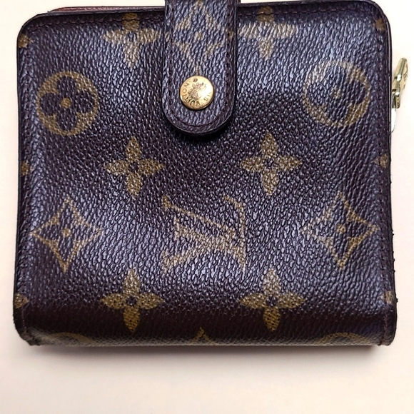 Louis Vuitton | Bags | Louis Vuitton Bifold Compact Monogram Canvas ...